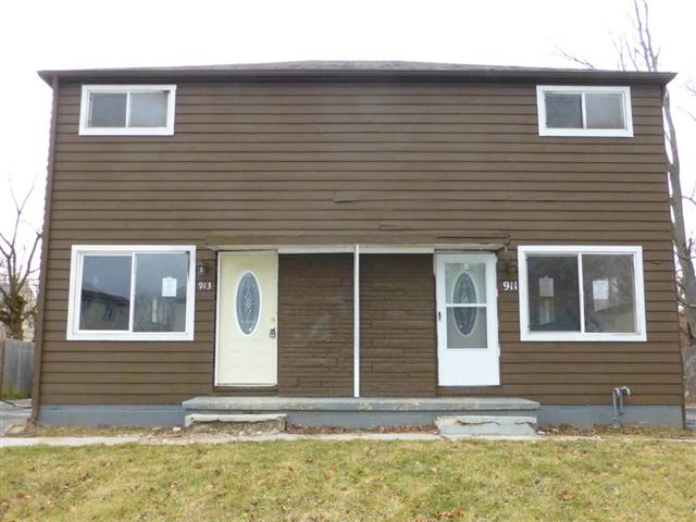 911 - 913 RACINE AVENUE