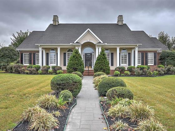 110 Lexington Court