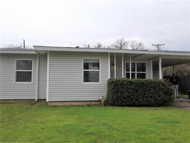 2825 Ash Park